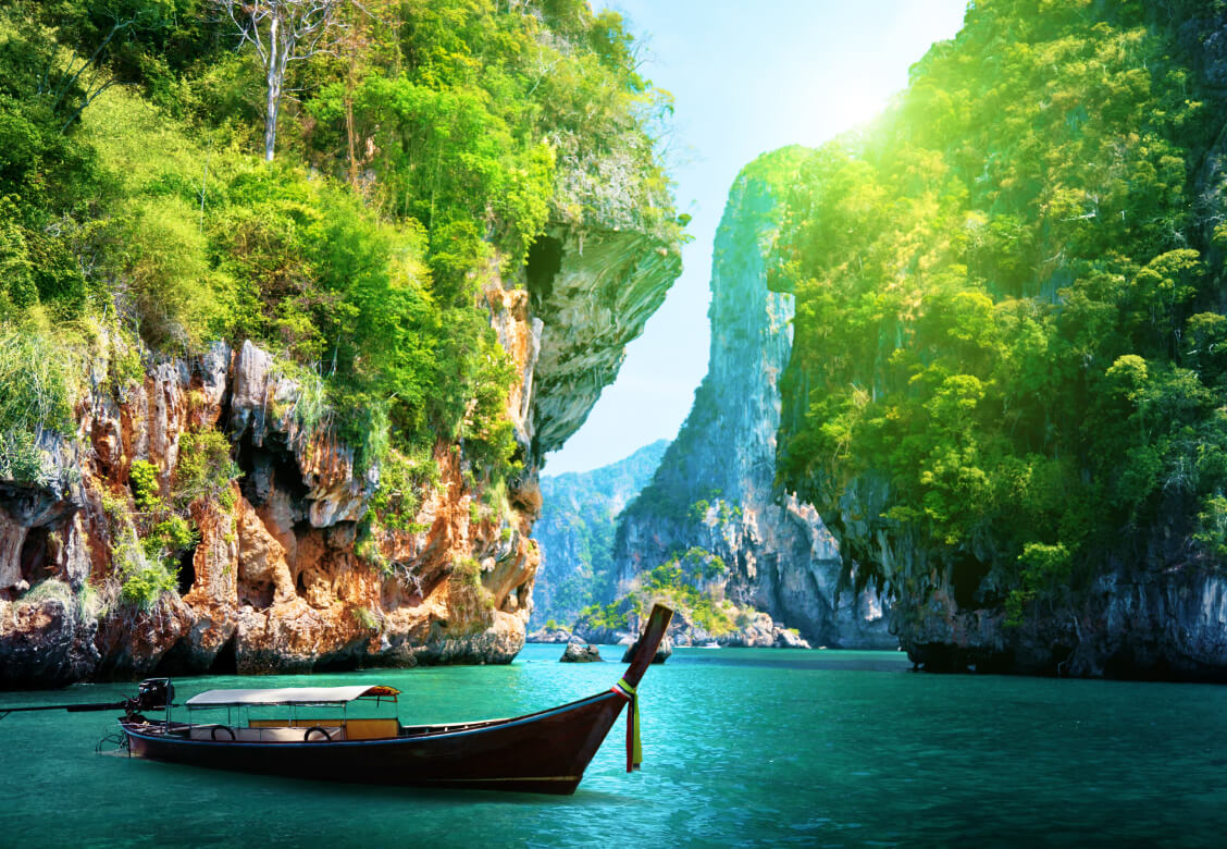 Blue Lagune Spain - Uncharted Jewel Belize Tours